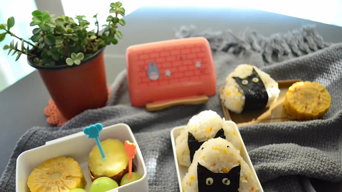 삼각 주먹밥 만들기. 간단한 캐릭터 어린이 소풍 도시락 싸는법 - 네이버 TV