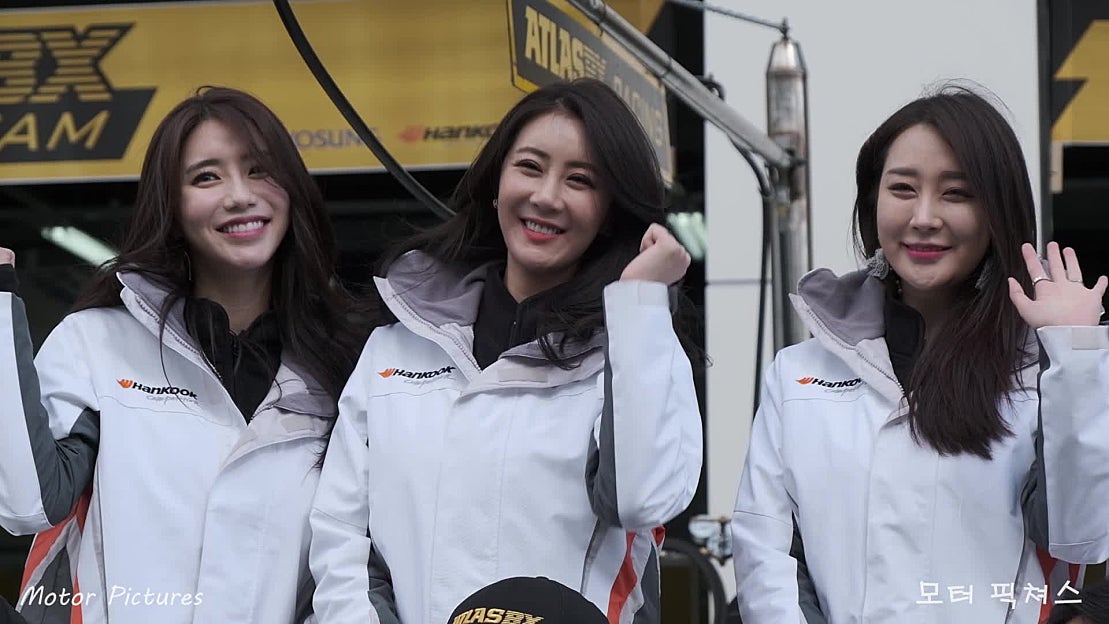 2018-10-27 CJ SuperRace HanKook Tire models 1(슈퍼레이스 피트워크 한국타이어 모델들:정주미 ...