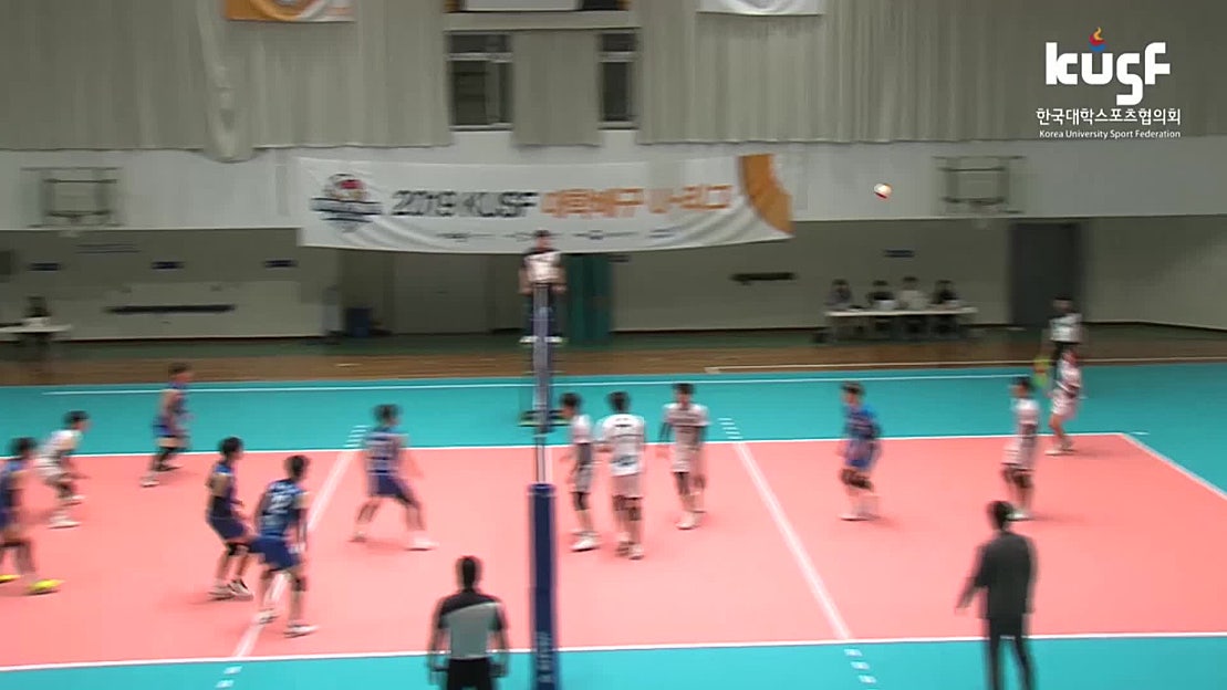 '좋은 시작' 5세트 시작을 알리는 충남대 김헌수 블로킹 득점 [KUSF 대학배구 U-리그 클립] - 네이버 TV