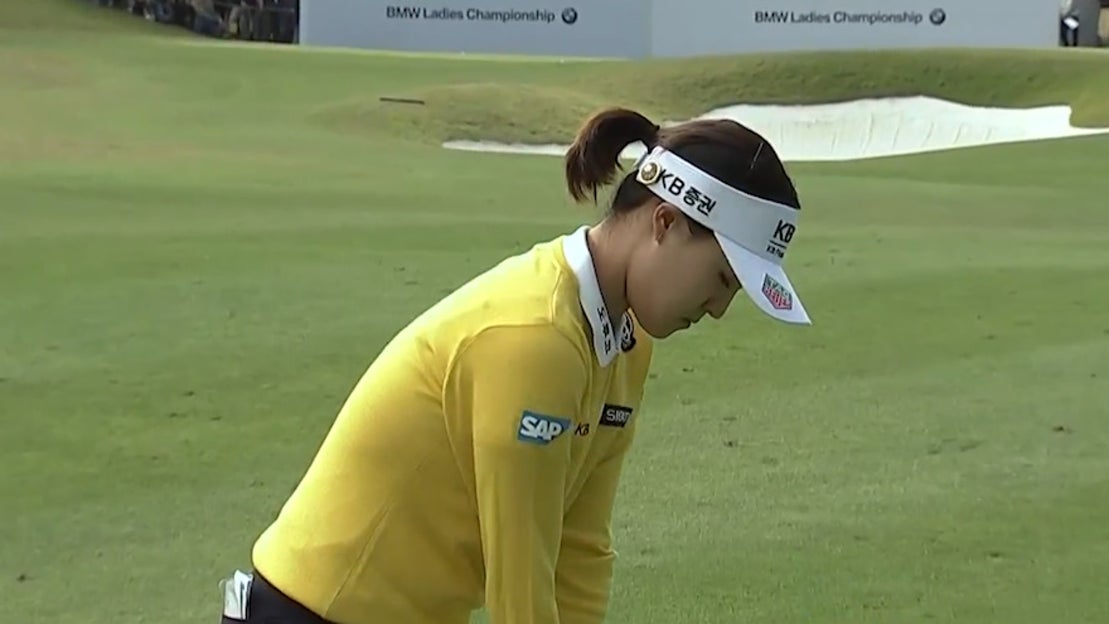 자신감 넘치는 스트로크 - 주먹 불끈쥐며 버디 성공하는 전인지 [BMW 레이디스 FR] - 네이버 TV