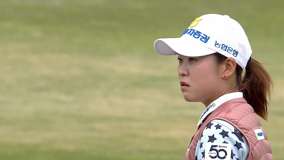 세컨샷에서 또 실수가..트리플 보기를 기록하며 우승경쟁에서 멀어진 박민지 [셀트리온 FR] - 네이버 TV