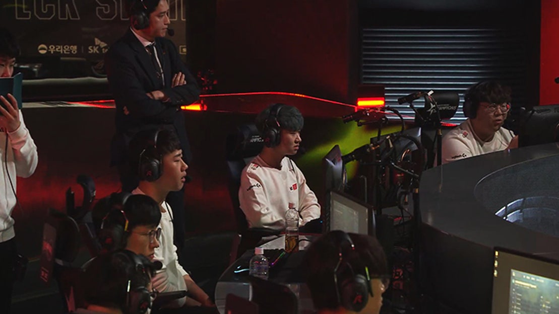 KT vs GEN 2세트 하이라이트 - 네이버 TV