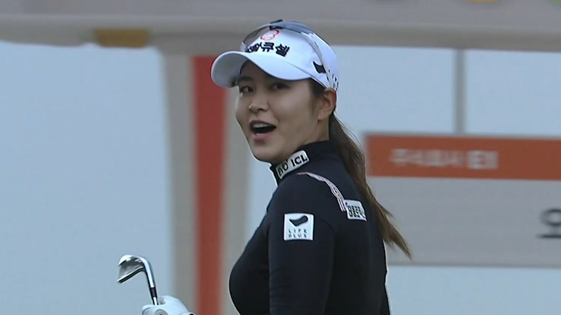 김지현 '아..조금' 홀인원 상품 자동차가 스쳐지나간 상황 [E1 채리티 1R] - 네이버 TV