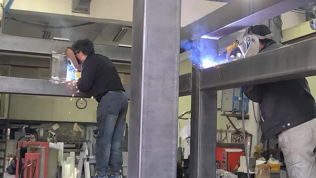 철구조물 H빔 철재프레임 제작 과정 대형 H빔용접 각파이프 사각파이프용접 선반 제작 용접 기계장비 기구물 지지대 고정다이 받침대 제작 가공 스텐구조물 및 철구조물 제작