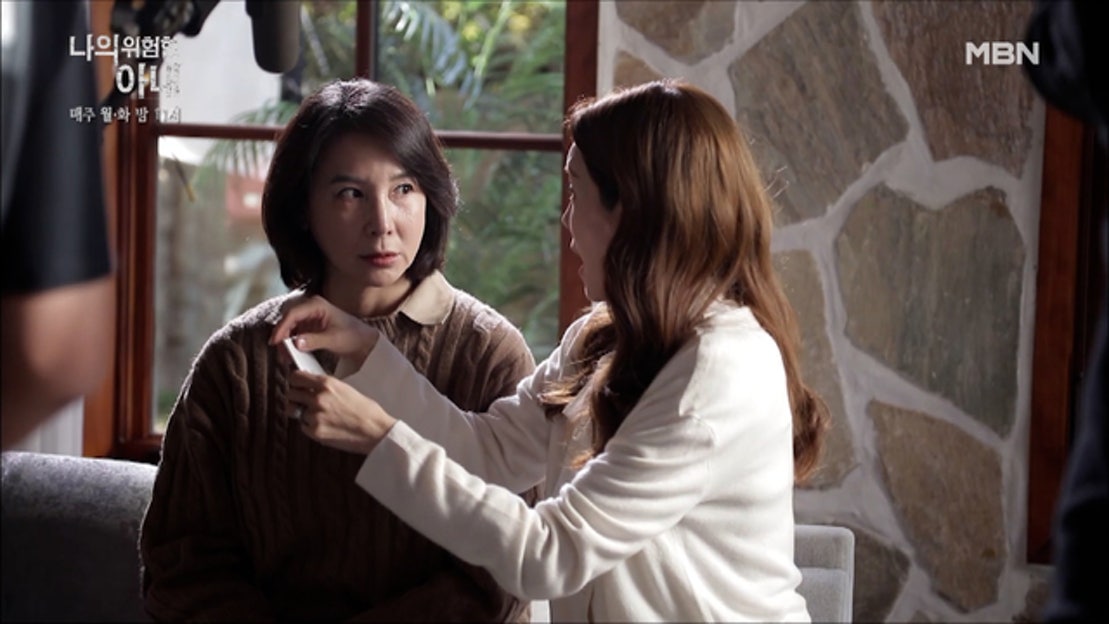 [비하인드] 김정은&심혜진, 냉온탕 오가는 그녀들의 살벌한 싸움! MBN 201117 방송 - 네이버 TV