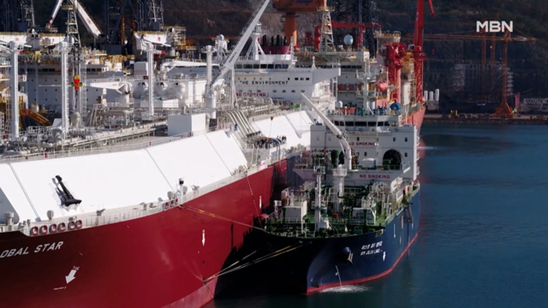 대우조선해양, 세계 최초 해상 LNG 선적 성공 - 네이버 TV