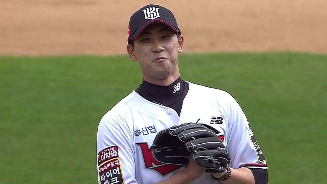 김민수, 팽팽한 균형을 유지하는 KKK / 8회초 - 네이버 TV