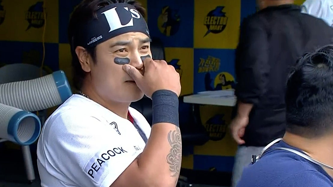 추신수, 안우진의 152km 속구 받아쳐 선제 투런포 / 1회말 - 네이버 TV