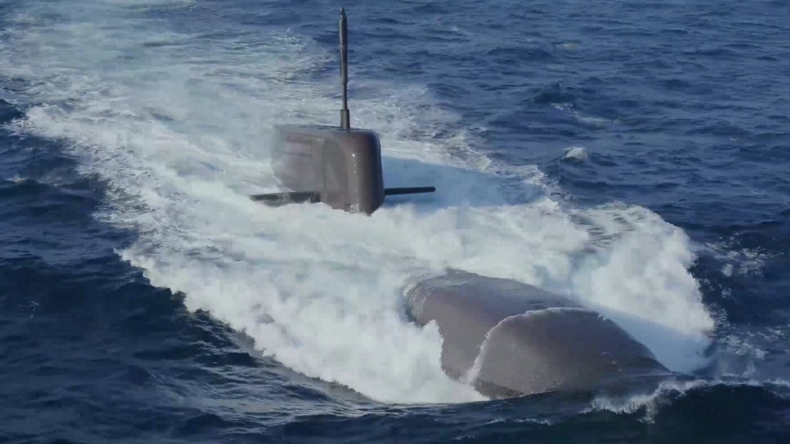 SLBM 탑재 3,000톤급 도산 안창호함의 수면 부상 등 시운전 영상 공개! - 네이버 TV