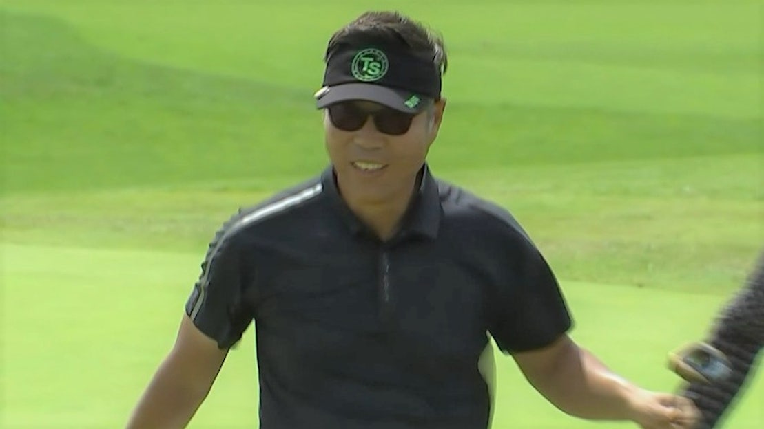 버디 성공하며 선두와 격차 좁히는 조부건 [KPGA 시니어 선수권 FR] - 네이버 TV