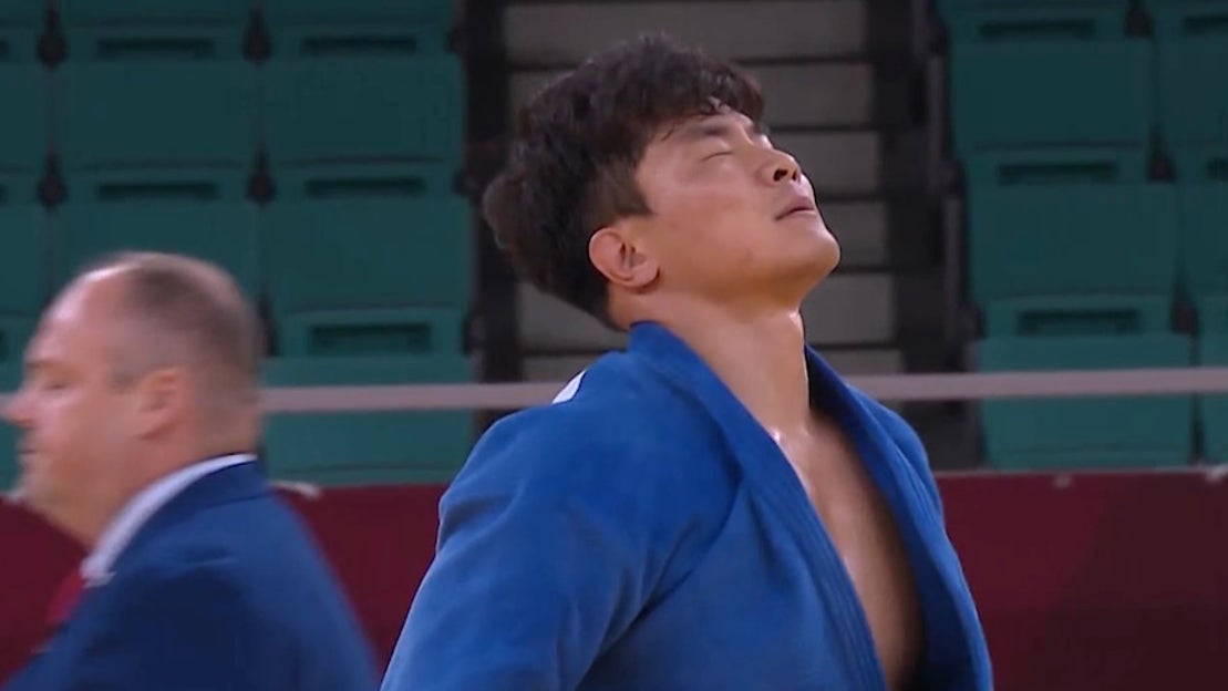 [KBS] '이정민 동메달' 승부 결정짓는 짜릿한 배대뒤치기 [유도 남자 -81kg 동메달전] - 네이버 TV