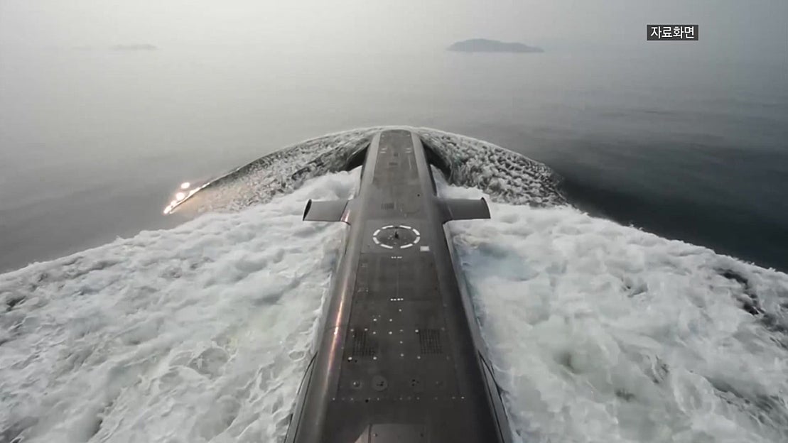 SLBM 발사시험 세계 7번째 성공...초음속 순항미사일 개발 완료 - 네이버 TV