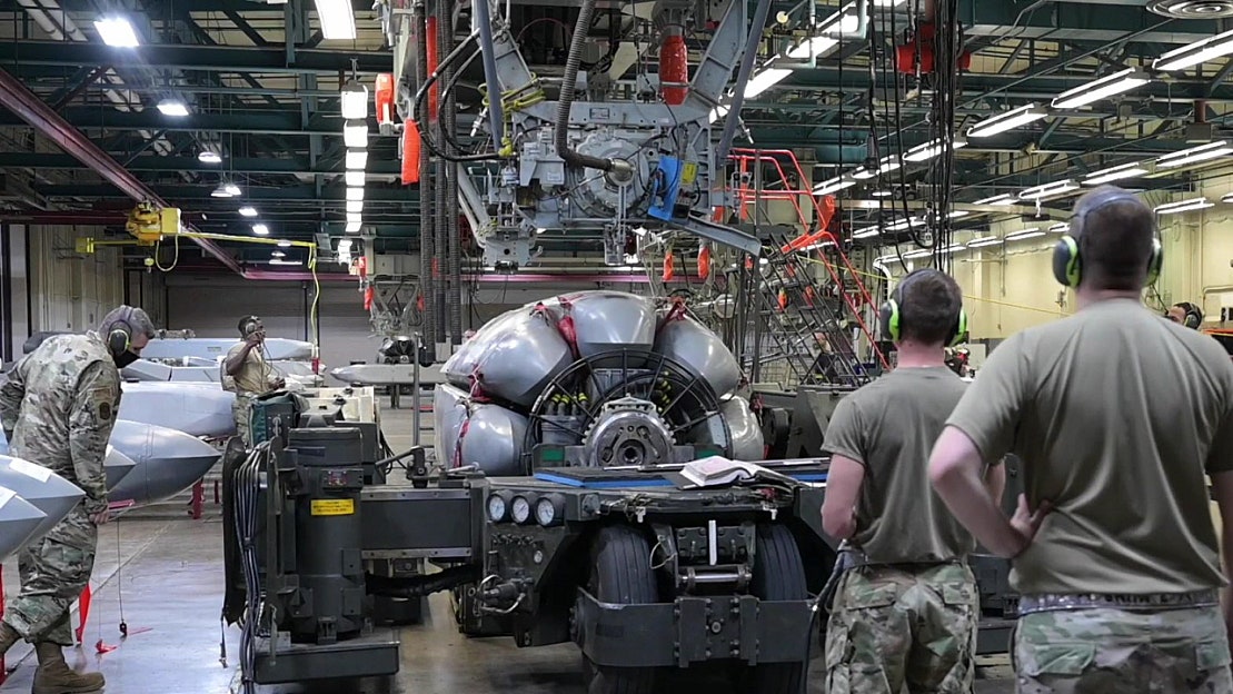 미 공군 W80-1 핵탄두 탑재 AGM-86B 순항미사일 무장 등 핵 전투준비태세 훈련 - 네이버 TV