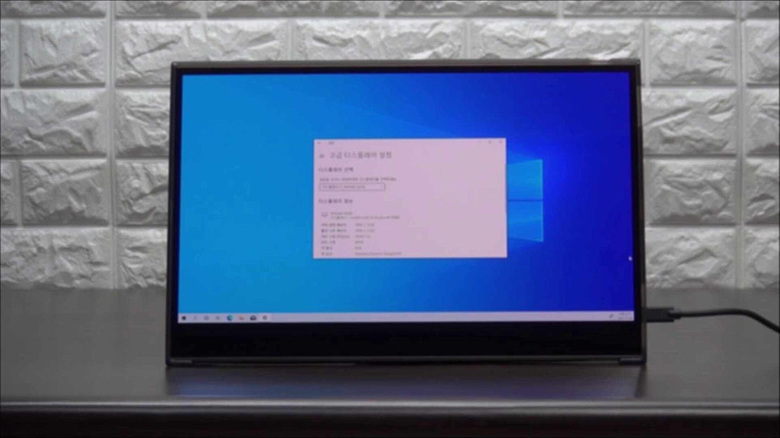 압도적 선명함, 한성 TFX156T OLED 4K DEX 포터블 배터리 멀티터치 모니터 - 네이버 TV