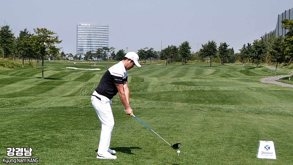 [KPGA Swing] '생애 획득 상금 2위' 강경남의 노련한 티샷 - 네이버 TV