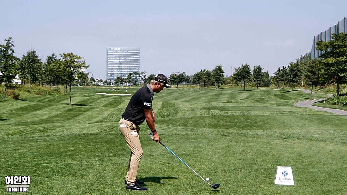 [KPGA Swing] 허인회의 다이나믹한 드라이버 스윙 - 네이버 TV
