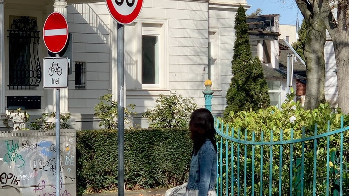 유학소녀 모델 만들기 Wiesbaden Crosswalk - FINGER SNAP 핑거스냅 🇩🇪 - 네이버 TV