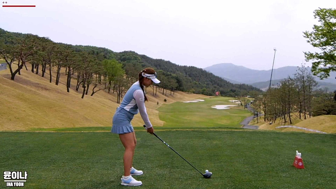 [KLPGA Swing] '장타 여왕' 윤이나의 드라이버 스윙 - 네이버 TV
