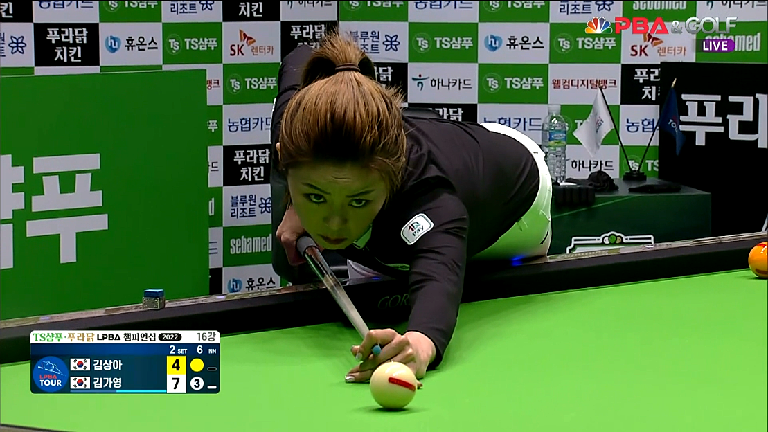 행운의 득점을 포함한 4득점으로 앞서나가는 김가영[TS샴푸·푸라닭 LPBA 챔피언십 2022] - 네이버 TV