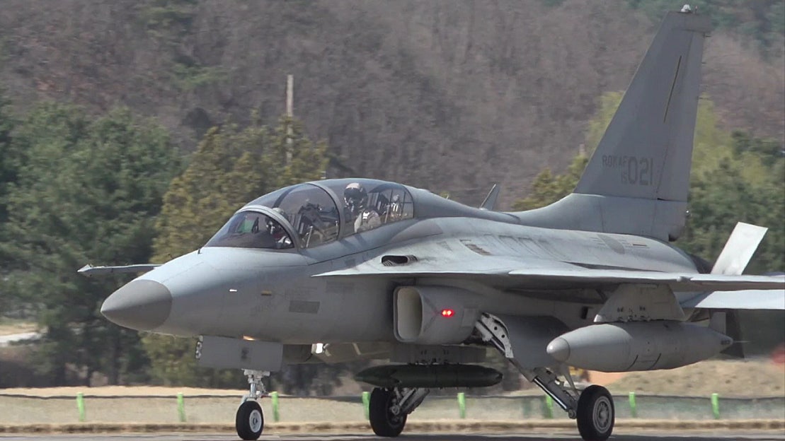 FA-50 전투기 48대 수출, 4조원대 폴란드 현지 수출 이행계약 체결식 풀영상 - 네이버 TV