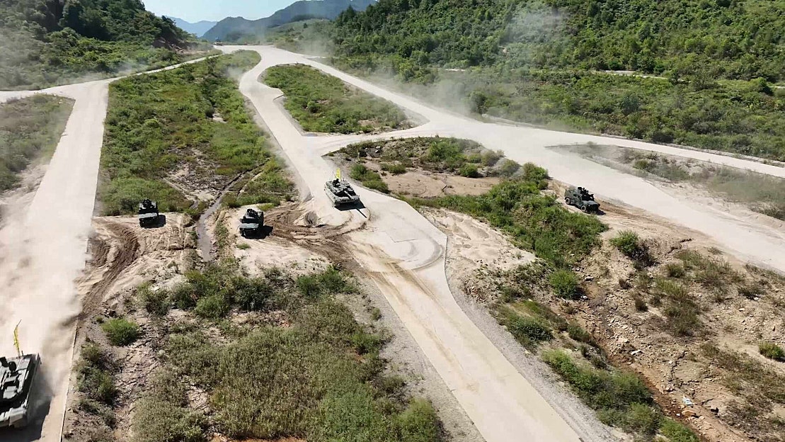 DX KOREA 2022 사전 행사 육군 대규모 기동화력시범 - 네이버 TV