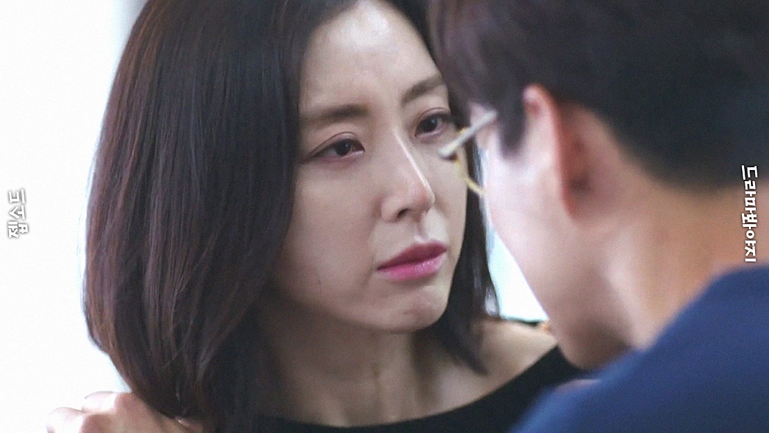 살인 사건 범인으로 서로를 의심하는 남편 유준상 VS 아내 송윤아｜우아한 친구들｜JTBC 200724 방송 - 네이버 TV