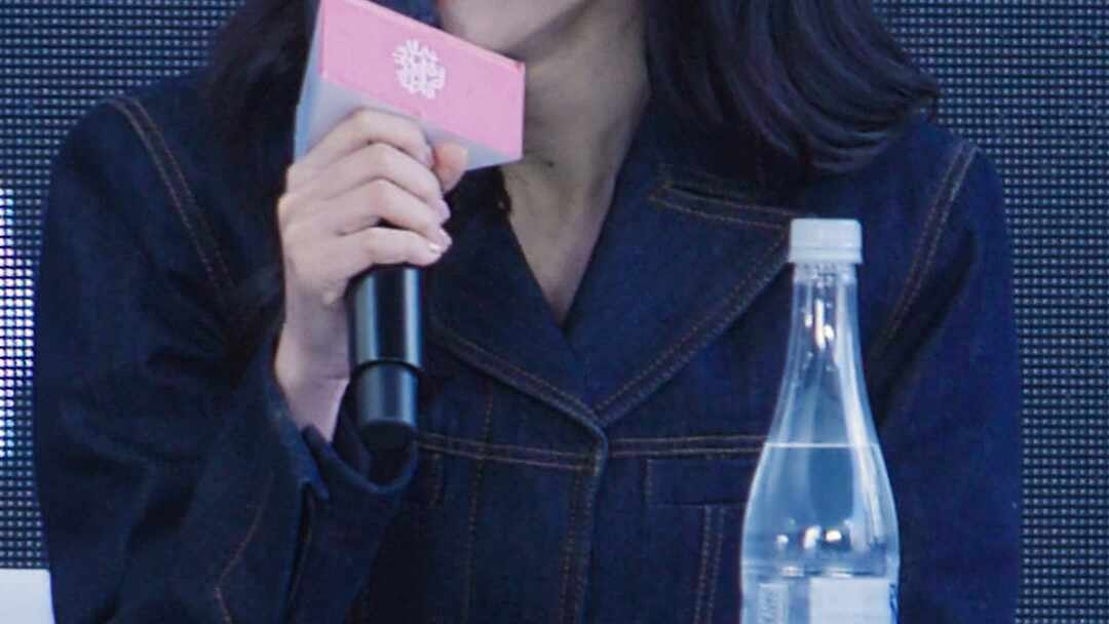 MZ배우들이 가장 좋아하는 Y2K 아이템은?🎁 | BIFF 2022 - 네이버 TV