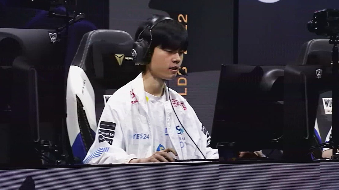 DRX-EDG 월드 챔피언십 8강 1세트 하이라이트 - 네이버 TV