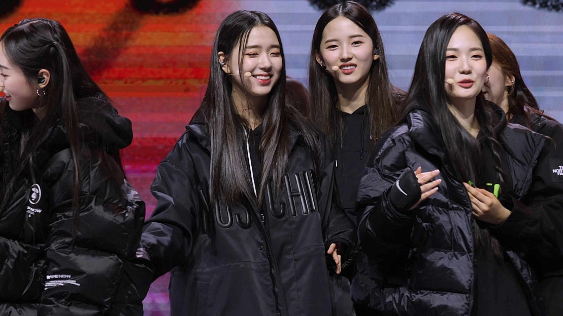 230213 팬들의 이벤트에 감동한 트리플에스 김채연(tripleS Kim Chae Yeon) by ODS - 네이버 TV