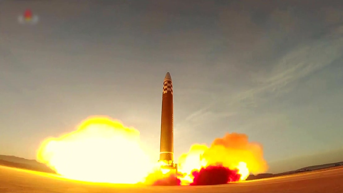 北, ICBM·핵어뢰 대대적 내부 선전...긴장감 조성 - 네이버 TV