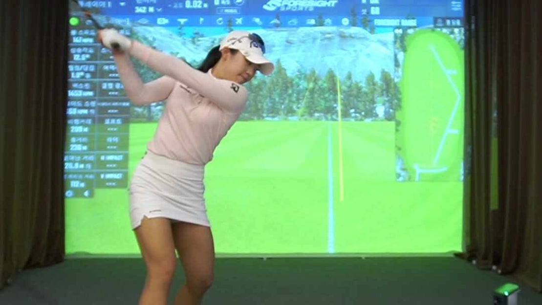 KLPGA 전효민 프로의 드라이버 루틴 & 슈퍼 슬로우 스윙 모션 #shorts #드라이버 #golf #골프 - 네이버 TV