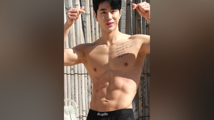 머슬마니아 다비드 박원철 조각 같은 근육질 몸매 맥스큐 화보촬영 네이버 Tv