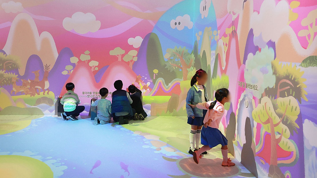 비 내리는 어린이날…궂은 날씨에 실내 '북적' - 네이버 TV