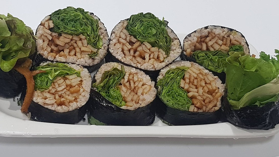 어묵과 야채만 있으면 충분한 쉽고 건강한 김밥 Easy and healthy gimbap with fish cake and ...