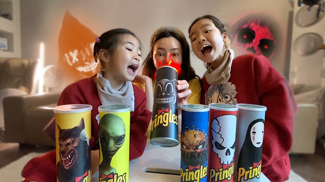 프링글스 유령이 돌아왔다? 마법의 프링글스를 열면 유령들이 살아난다 Pringles ghost is back - 네이버 TV