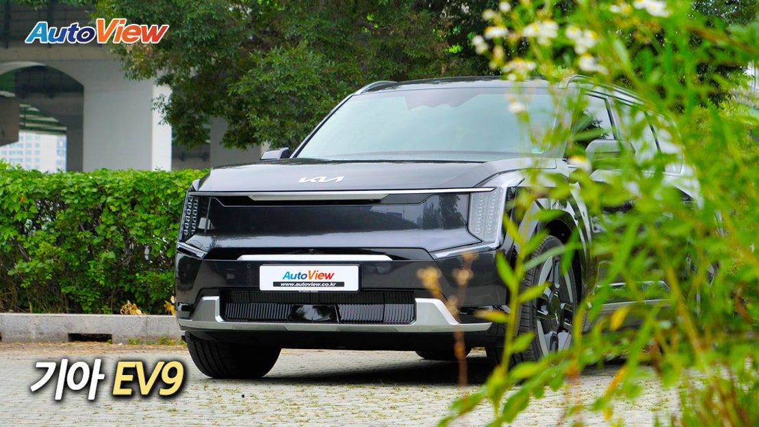 국내 최초 3열 전기 SUV...2023 기아 EV9 4WD 리뷰 - 네이버 TV