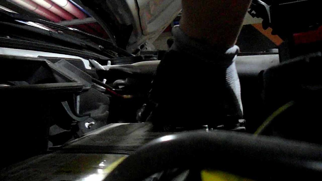 대전 괴정동 벤츠 C200 배터리 델코 AGM 70L LN3 교체 - 네이버 TV