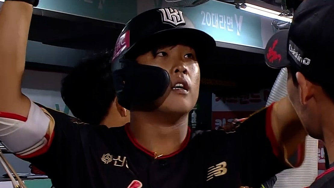 대타 강백호, 돌아왔음을 알리는 그랜드슬램 - 네이버 TV