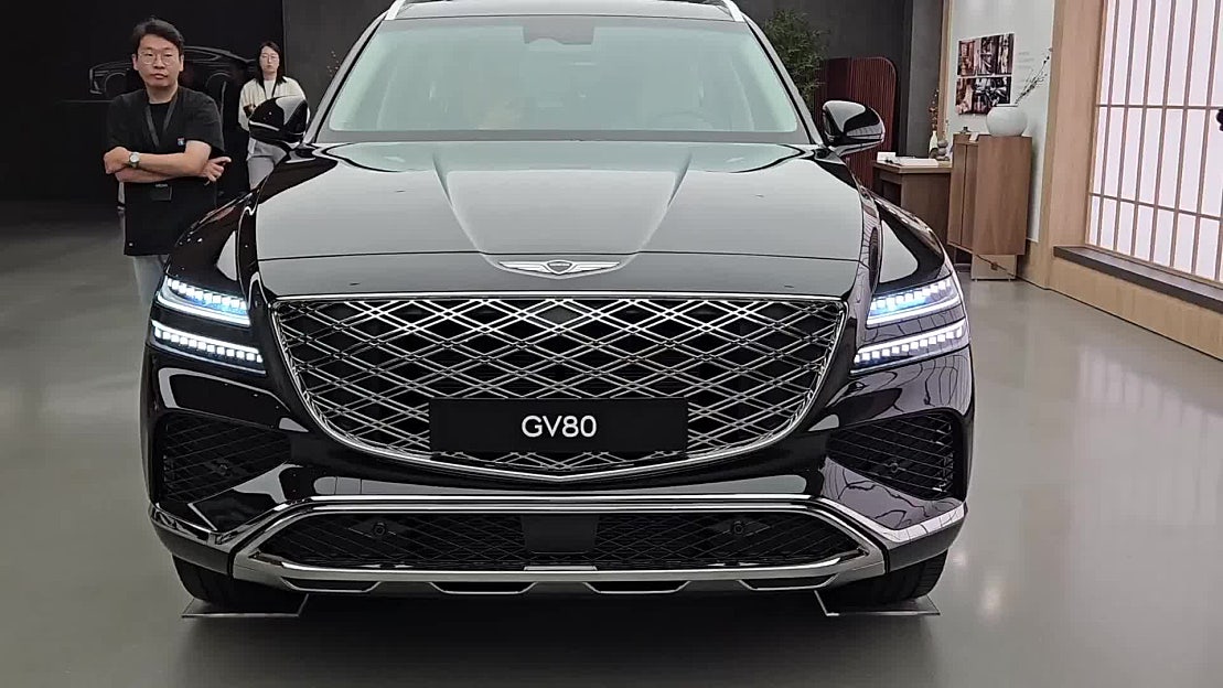 27인치 OLED 디스플레이 탑재한 신형 제네시스 GV80 - 네이버 TV
