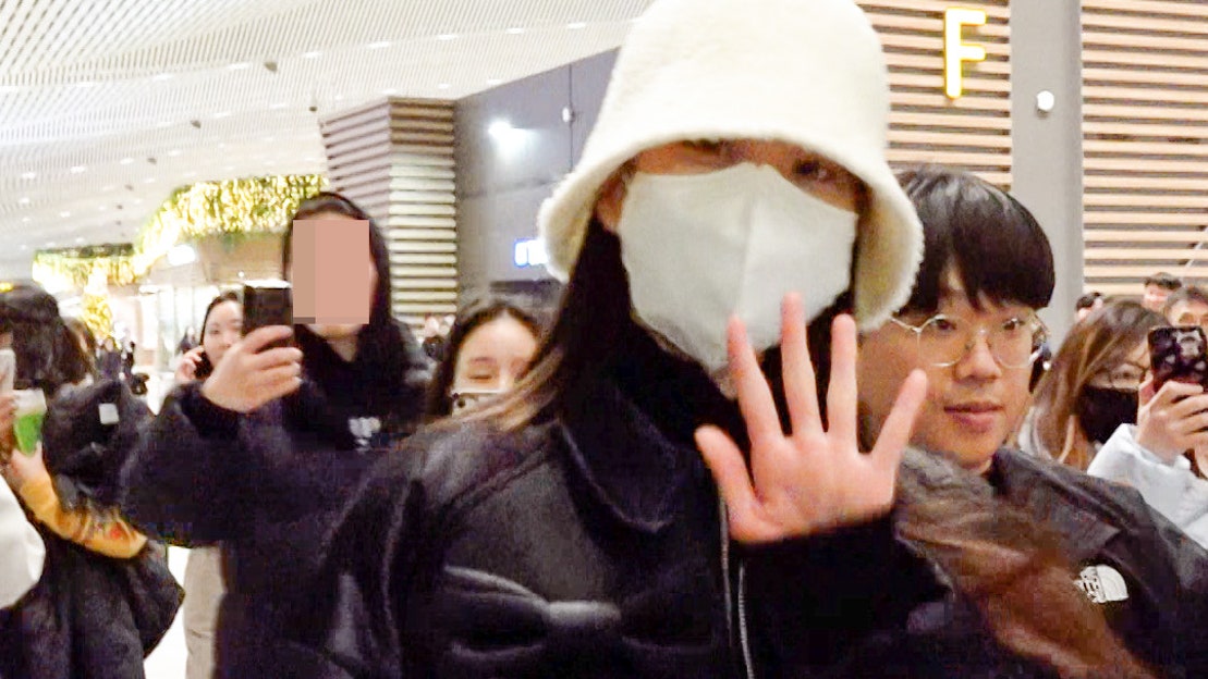 3년 연속 AAA MC 맡은 장원영..'우연히 마주쳐도 입덕하게 만드는 러블리 매력' [O! STAR 숏폼] - 네이버 TV