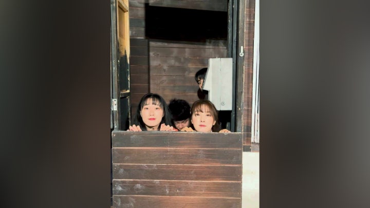 레트로코믹극 연극 Hello... it's weee!!! - 네이버 TV