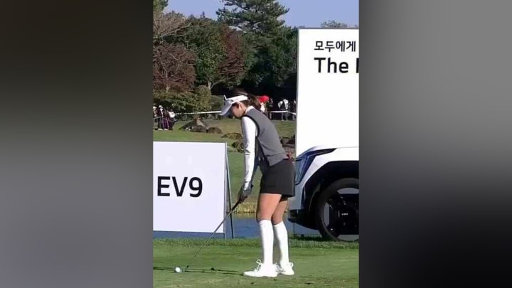 3R 17번홀 배소현 티샷 [SK네트웍스 · 서울경제 레이디스 클래식] - 네이버 TV
