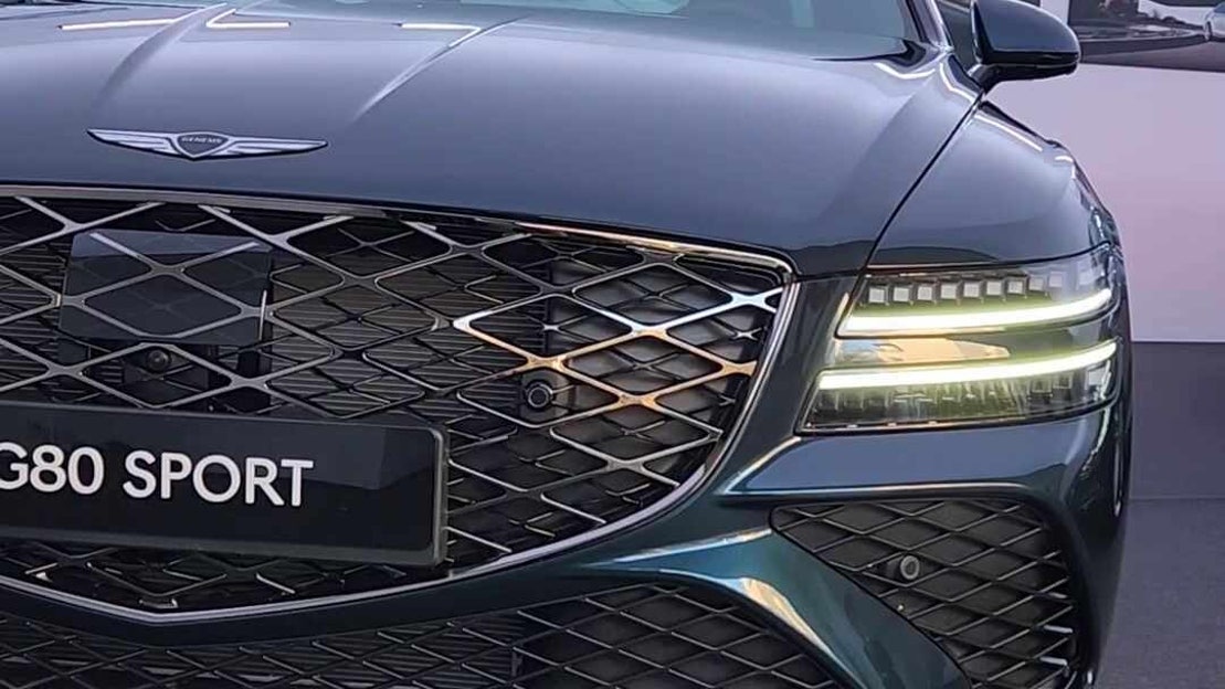 제네시스 G80 페이스리프트 기본 vs 스포츠 패키지 디자인 비교해 보기 - 네이버 TV