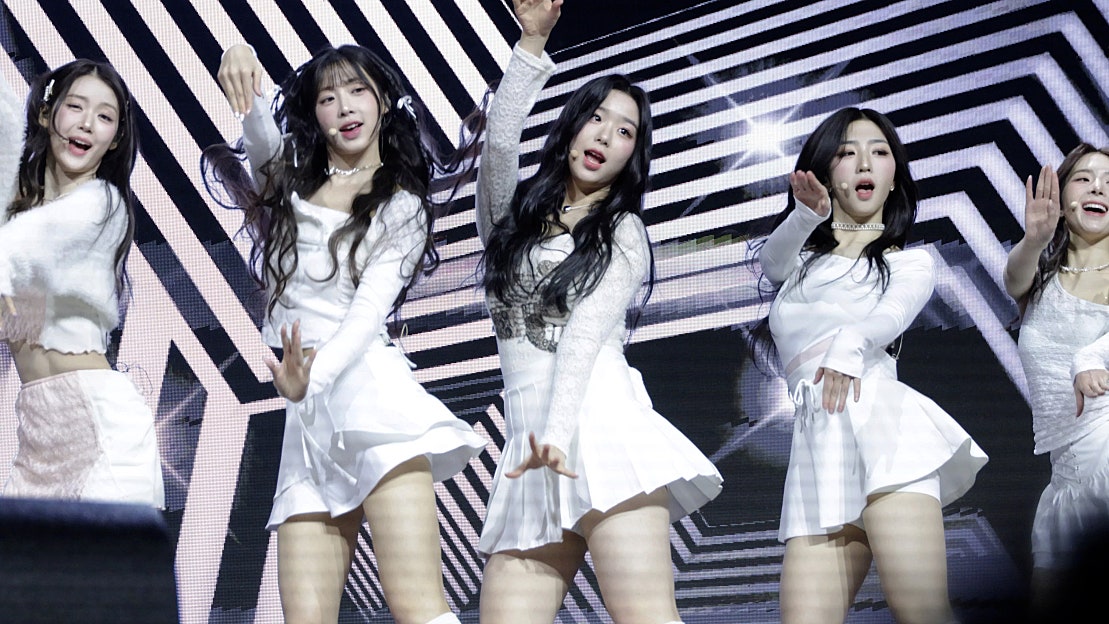 240202 트리플에스(tripleS) 김채연 New Look @2024 tripleS Authentic in Seoul ...