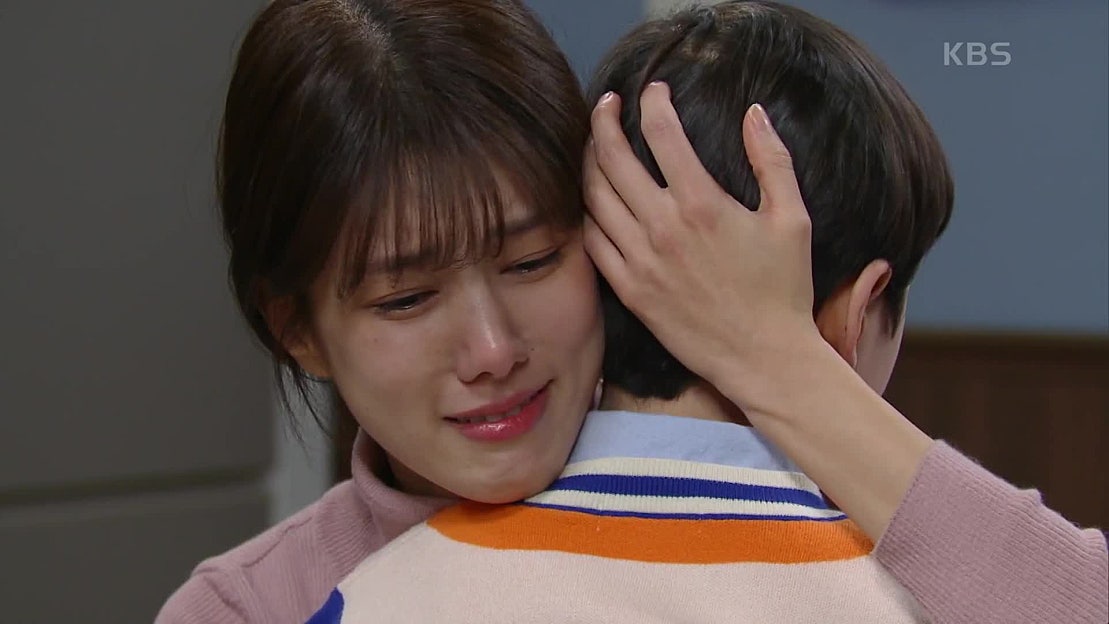 정민준이 건넨 선물을 보고 눈물 흘리는 양지원 | KBS 240216 방송 - 네이버 TV