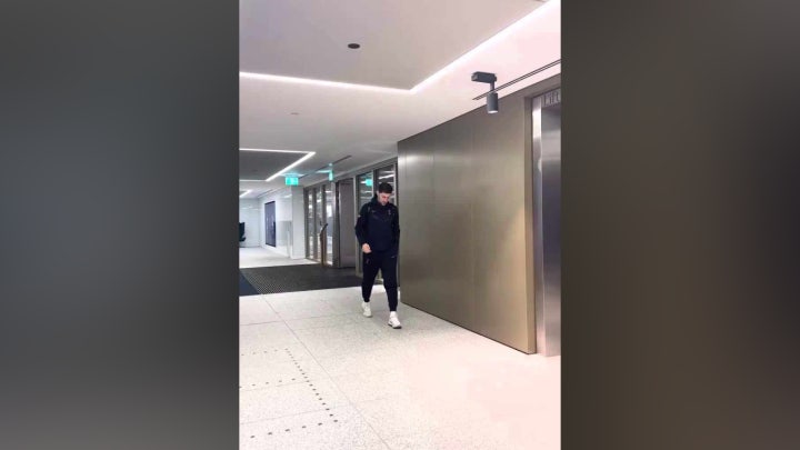 (PL 30R) 스퍼스 홈 경기장 체크인 완료 - 네이버 TV