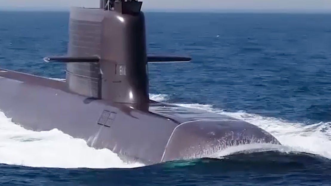 3,000톤급 SLBM탑재 잠수함 ‘신채호함’ 해군에 인도! 장보고-III 배치-I 3번함 전력화 수순 - 네이버 TV