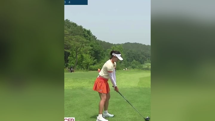 1R 2번홀 방신실 티샷 [제12회 E1 채리티 오픈] - 네이버 TV