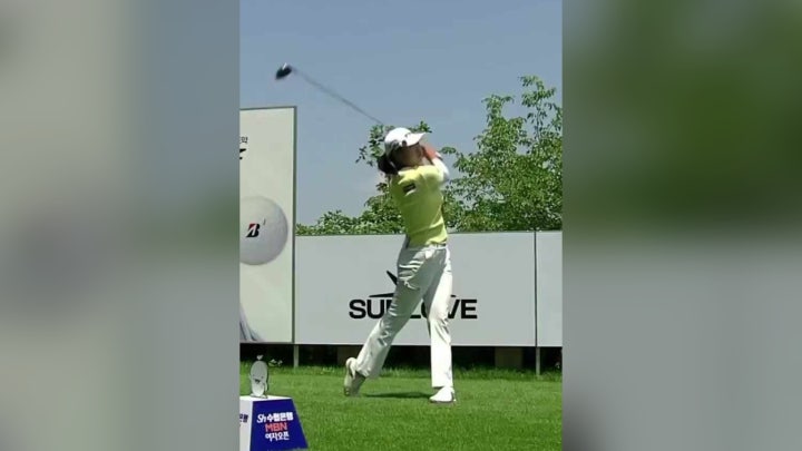 1R 8번홀 성유진 티샷 [Sh수협은행 MBN 여자오픈] - 네이버 TV