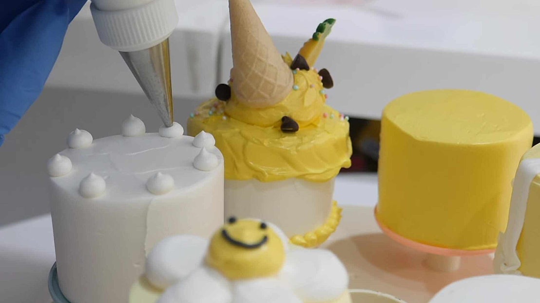 빙빙 돌아가는 신기한 회전목마 케이크 - 네이버 TV